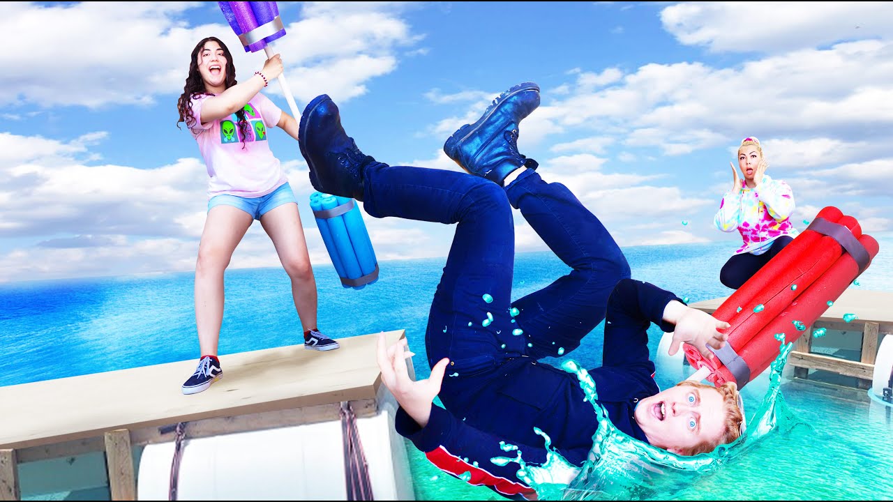 LAST TO FALL OFF THE RAFT WINS $10,000 (YouTuber olympics part 1) - YouTube