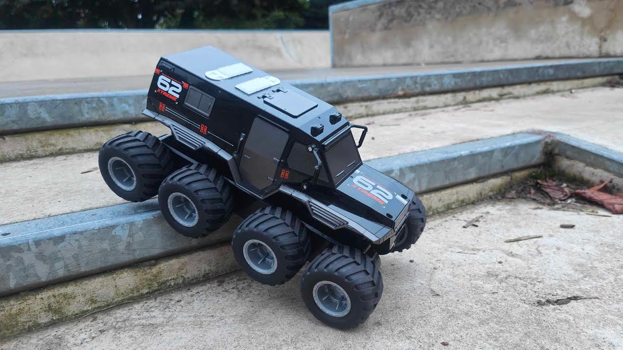 JJRC Q137 @ Skate Park (Amphibious 8x8 Skid Steer 1/16th RC 2.4ghz 7.4v ...