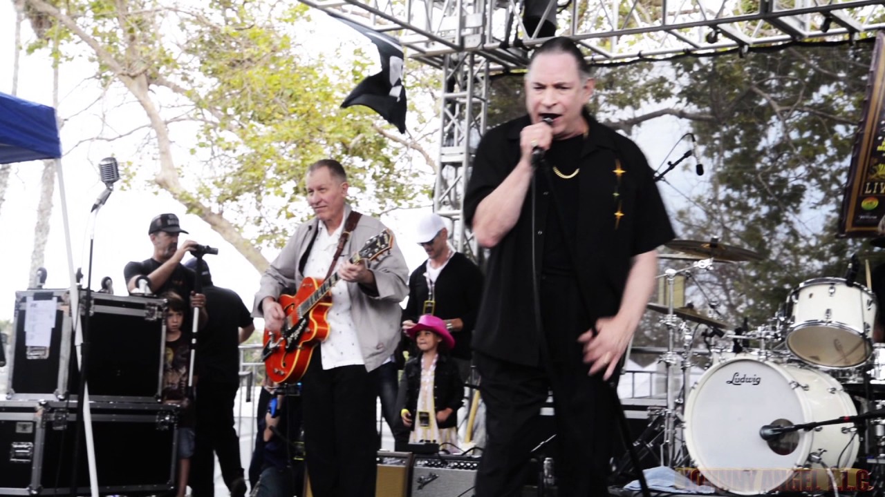 Robert Gordon & Rev Horton Heat at Roadshow Revival 2015 - YouTube