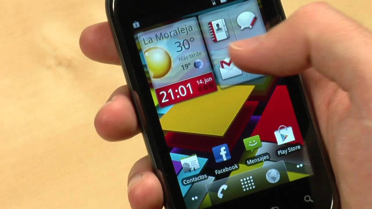 Unboxing Vodafone Smart II - YouTube