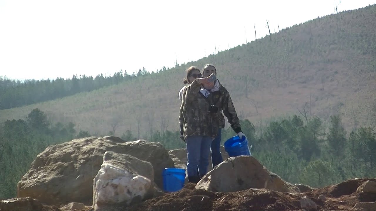exploring the Ron Coleman quarts crystal mine - YouTube