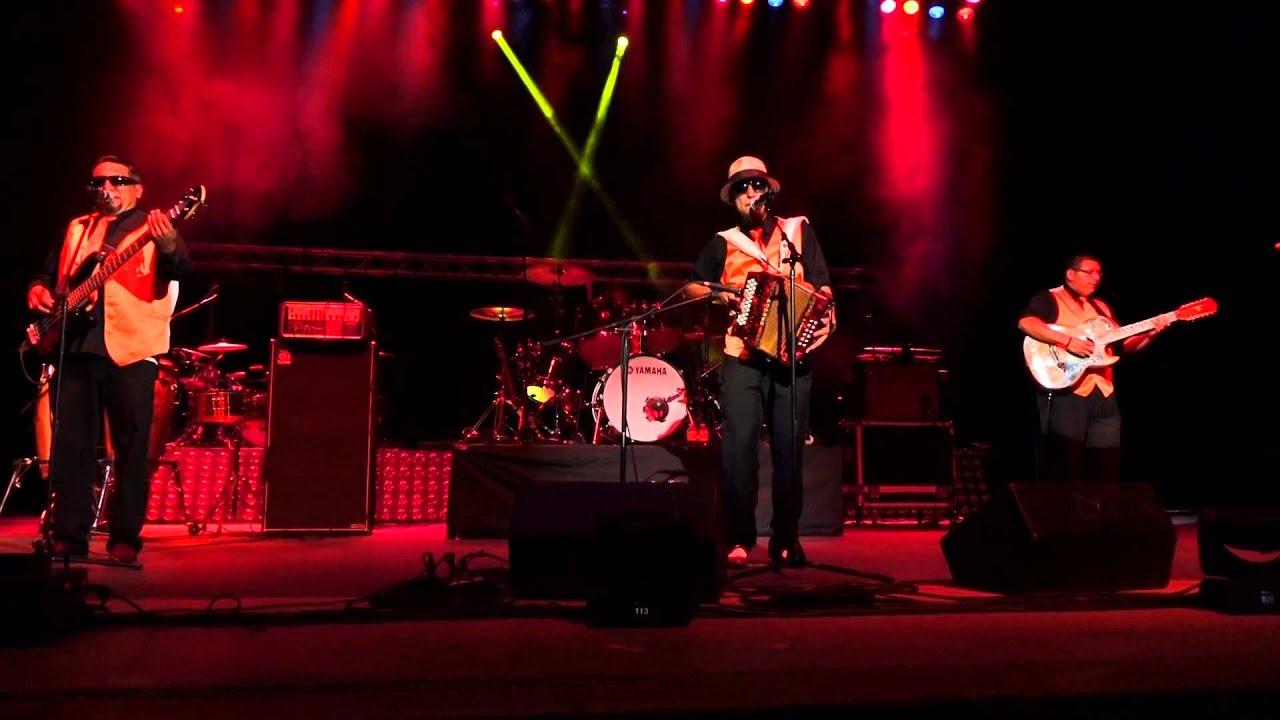 CONJUNTO ROMO 2015 CASINO DEL SOL - YouTube