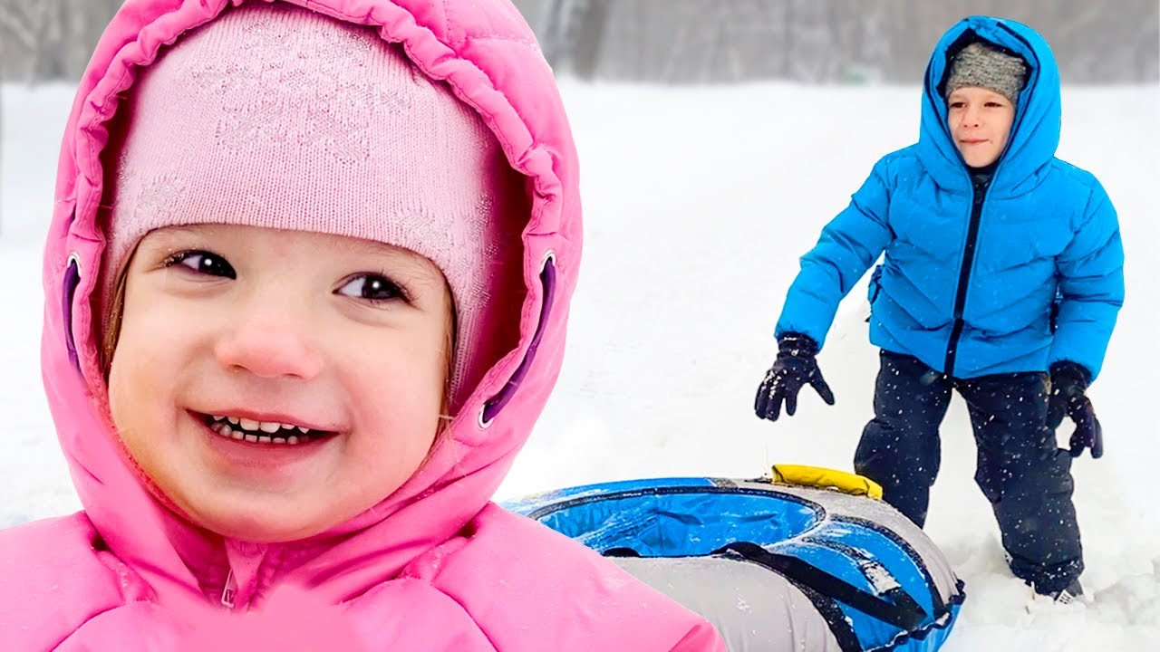 Tim and Essy play winter games and have fun in the snow - YouTube