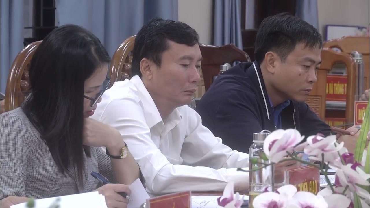 HOP BAN THUONG VU HUYEN UY - YouTube