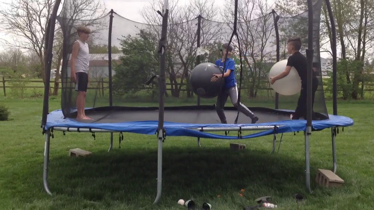 Sumo wrestling with friends must watch. - YouTube