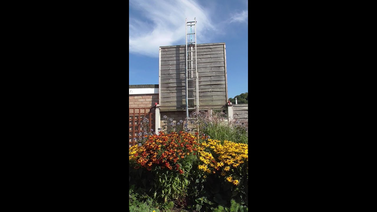 Lifting a Fence panel, single handed and safely. - YouTube
