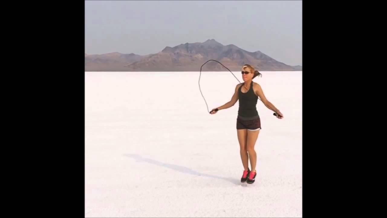 Slow motion jump rope at the Bonneville Salt Flats - YouTube