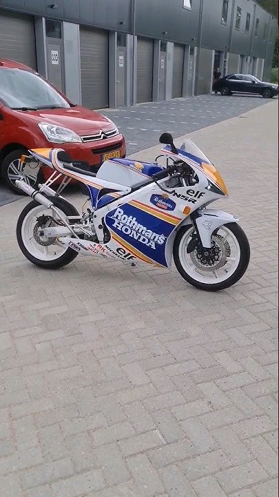 Rothmans Honda NSR 250 2stroke classic bike sound - YouTube