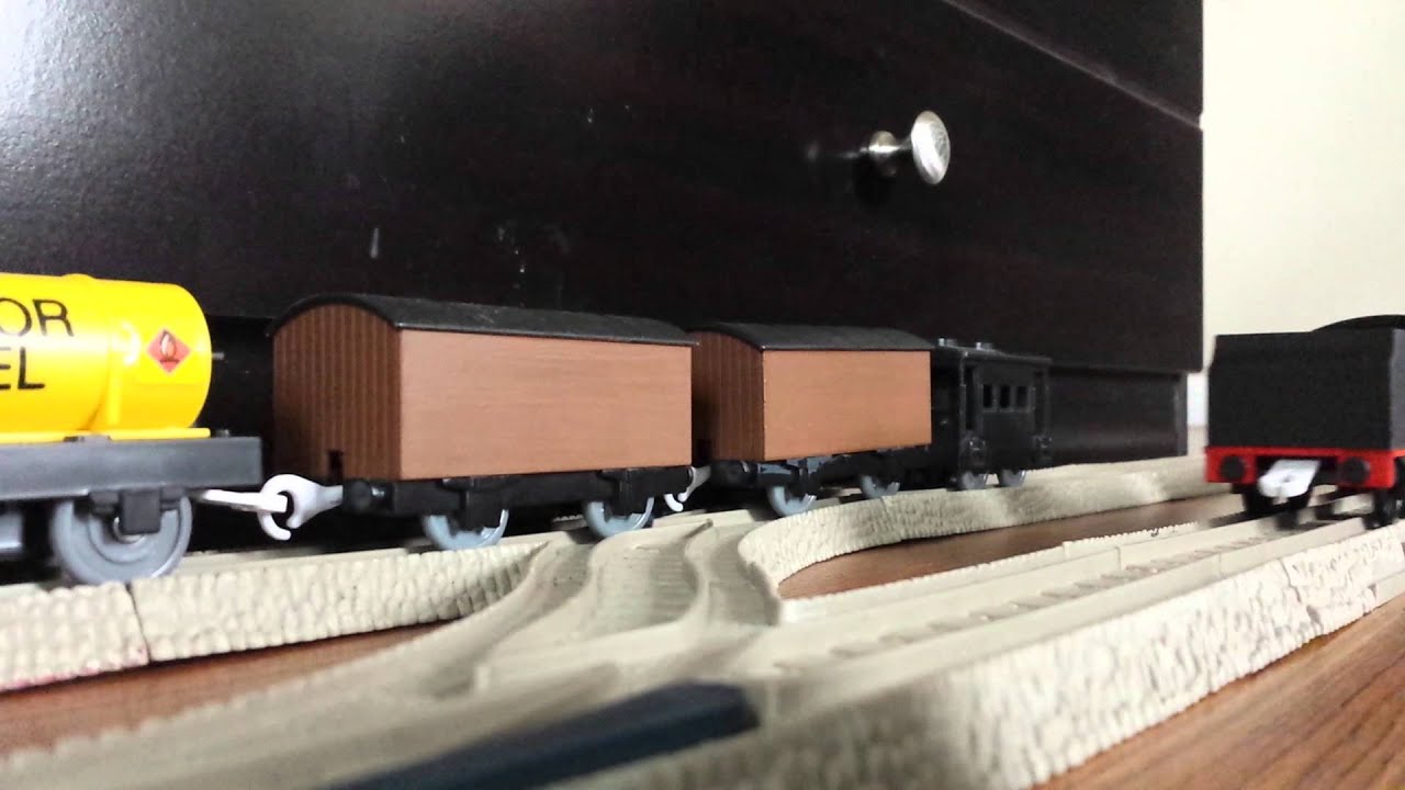 Tomy Trackmaster Black Livery James - YouTube