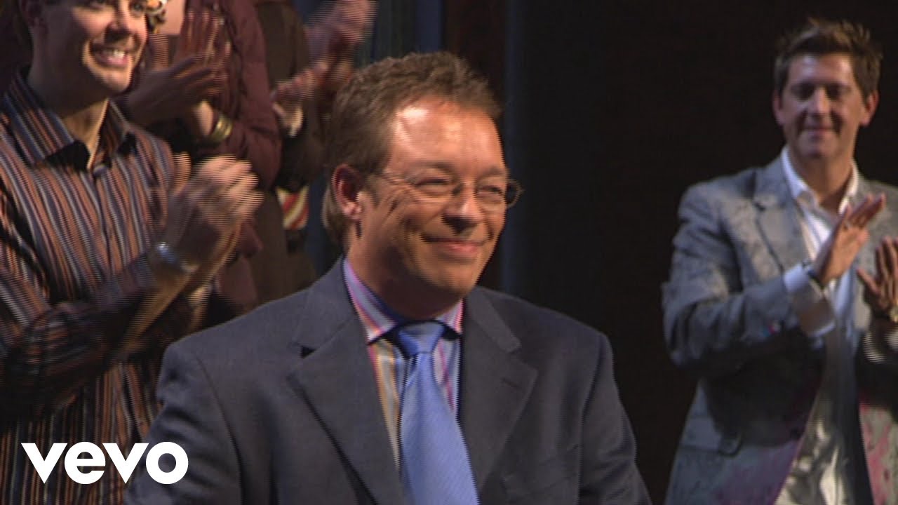 Bill & Gloria Gaither - Claire De Lune / Jesus Loves Me (Medley) [Live ...