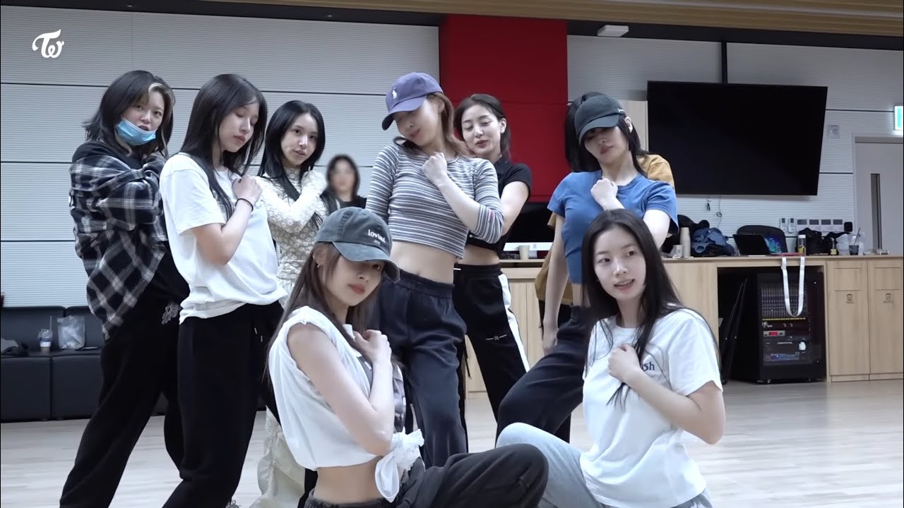 TWICE ONE SPARK Dance Practice Behind | مترجم للعربية - YouTube