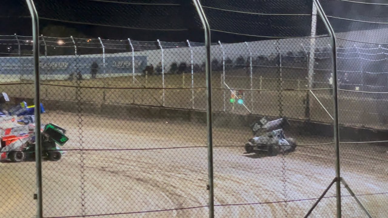 Andrew Priolo Wing Shredded Australian Sprintcar Title Murray Bridge ...