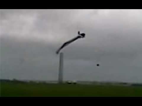 Turbine exploding - YouTube