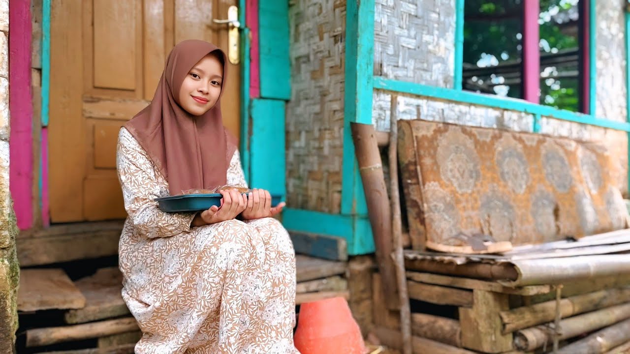 "Gadis desa Yatim Cantik Ini Berjuang Sendiri, Bikin Haru‼️di pelosok kampung Jawa Barat - YouTube