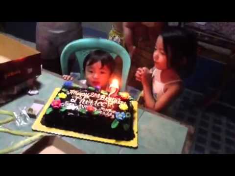 Galing mgblow ng candle ni thirdee :) - YouTube