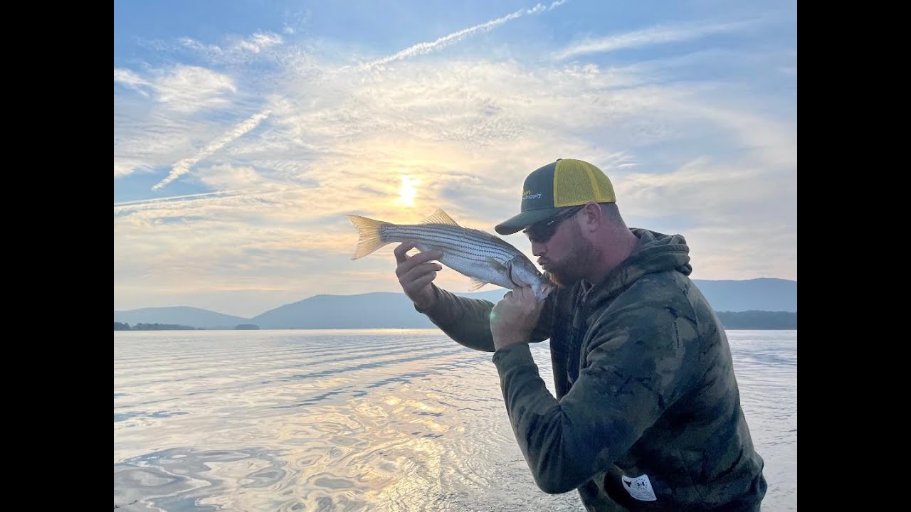 Trolling Umbrella Rigs for Striped Bass - YouTube