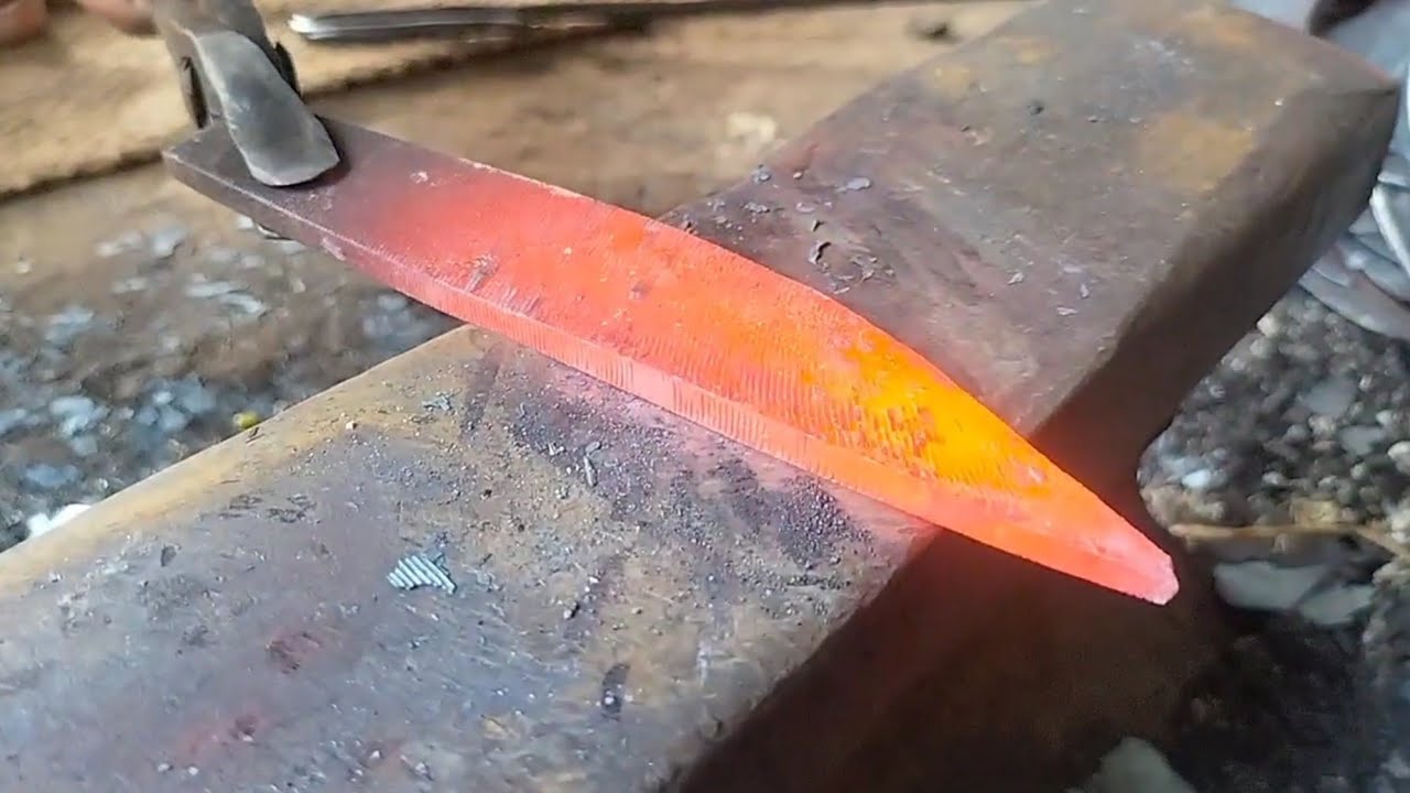 making knife ~ forging a sharp knife from a broken file. - YouTube