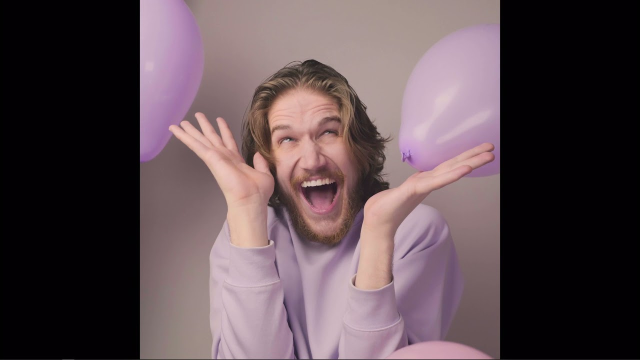 White Woman's Instagram - Bo Burnham (Instrumental) - YouTube