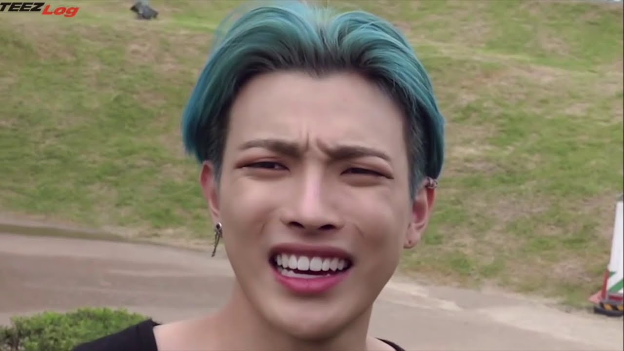 feliz navidad sing-a-long with San ATEEZ 에이티즈 | 2020 Year In Review ...