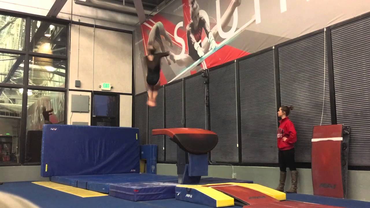 Tucked yurchenko full vault - YouTube