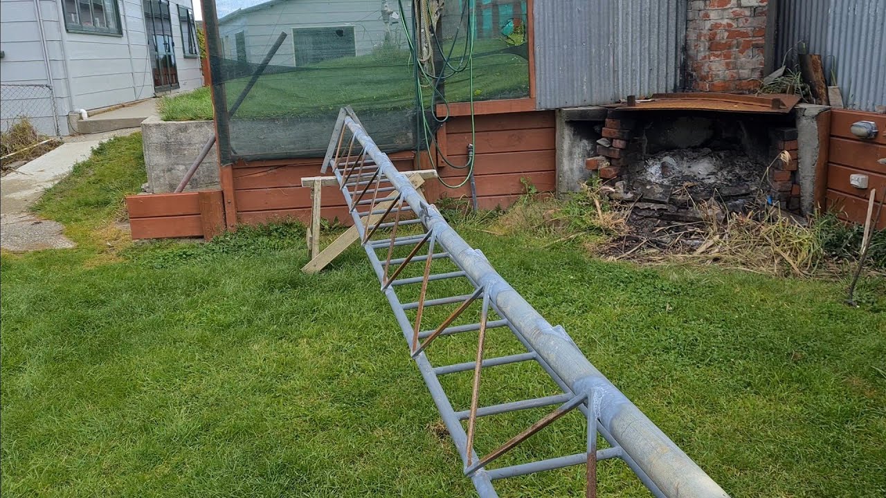 10M (30ft) HAM Radio tower Build update 2 - YouTube