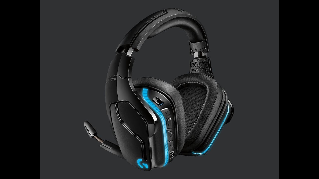 playing geometry dash with a headset - YouTube