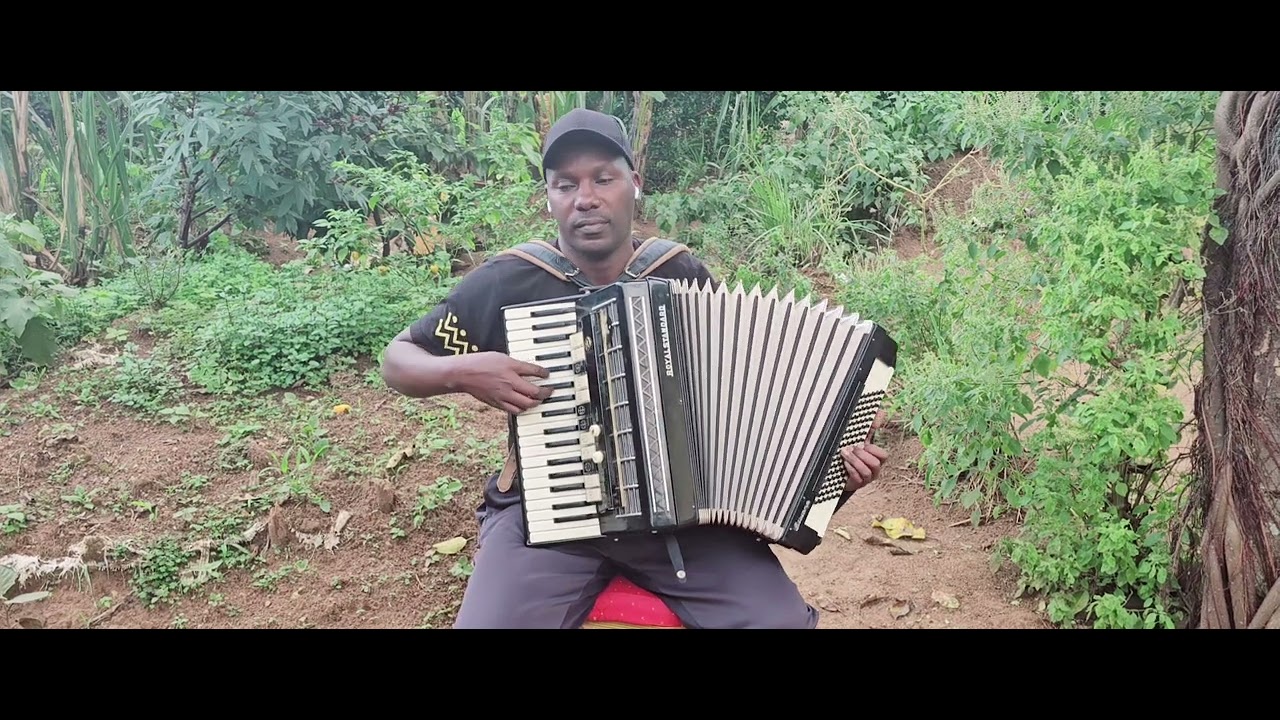 Gihe cyiza cyo gusenga (Sweet hour of prayer) by Rwubusisi - YouTube
