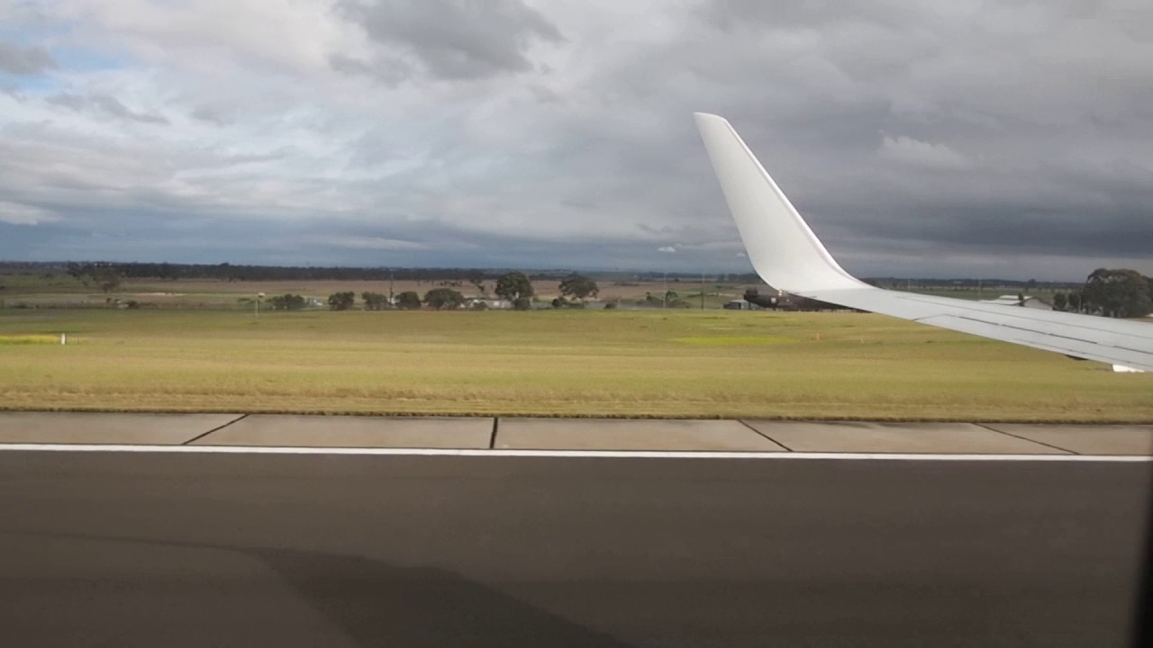 Virgin Australia VA832 SYD-MEL Landing at Melbourne - Tullamarine Intl ...