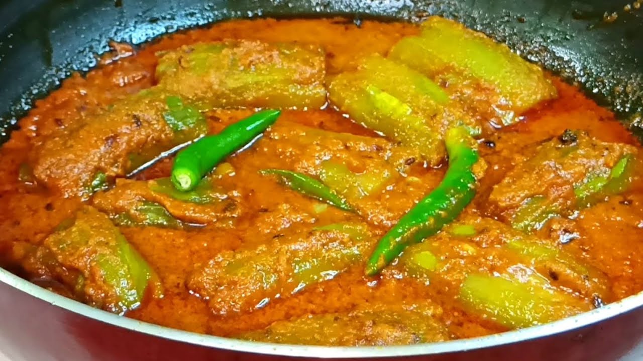 ঝিঙে একবার এইভাবে রান্না করে দেখুন ছোট থেকে বড়ো সবাই চেটেপুটে খাবে ...