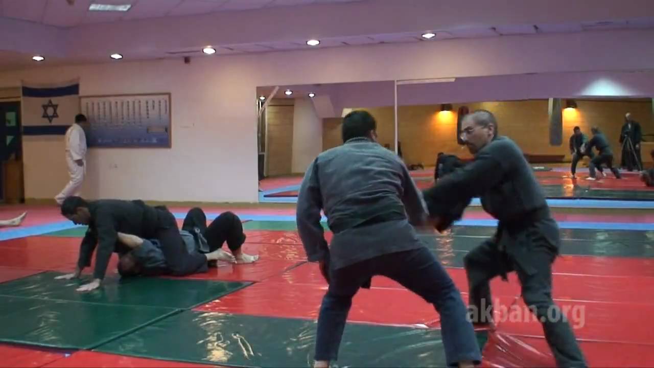 Hanebi no kata - 1st level Gyokko ryu for Akban wiki - YouTube