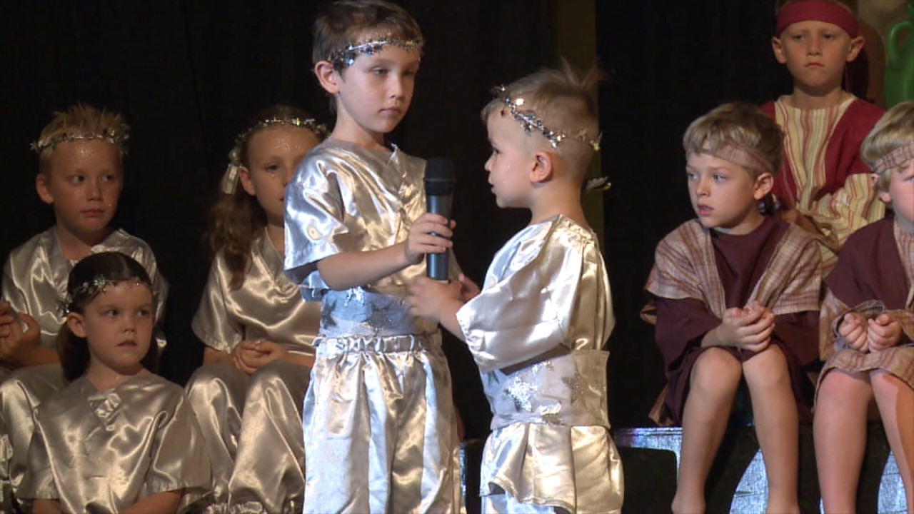 Kindy Concert 2016 - YouTube