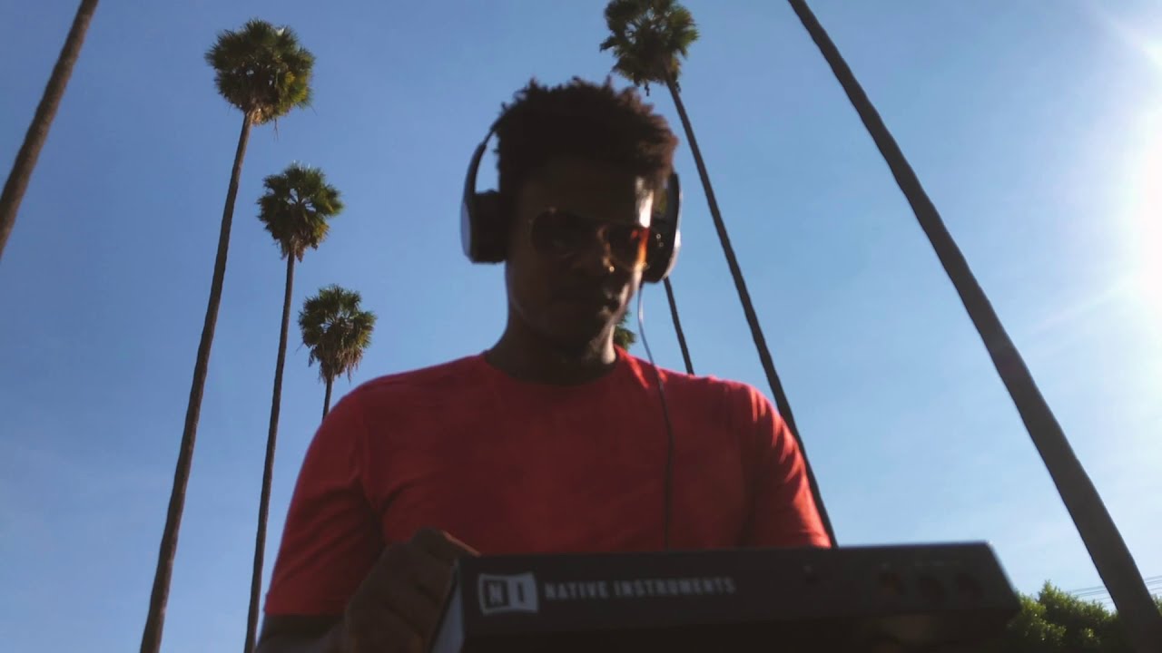 R2$- Chase Flow (Official Music Video) - YouTube