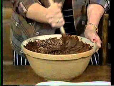 HTV West in-vision continuity Elise Rayner Christmas Day 1990 - YouTube