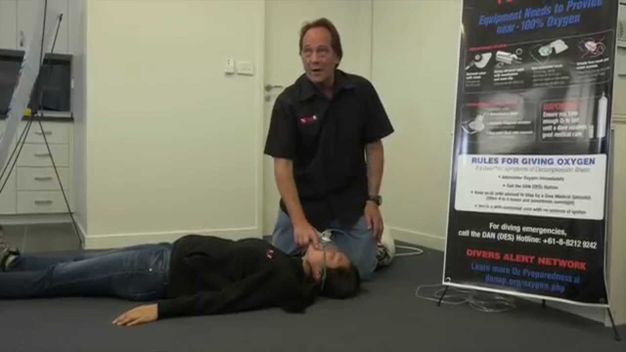 Effective Oxygen First Aid - YouTube
