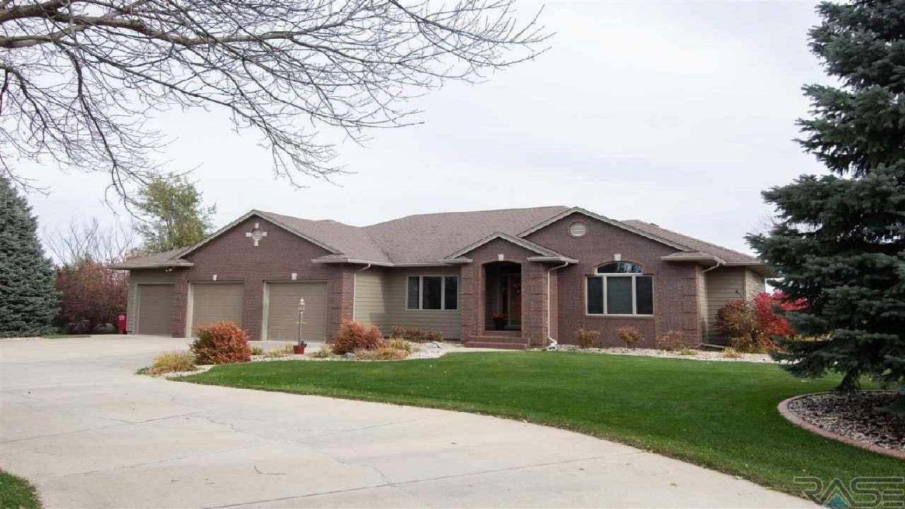 27128 Fairway Cir, Harrisburg, SD Presented by Tony Ratchford. - YouTube