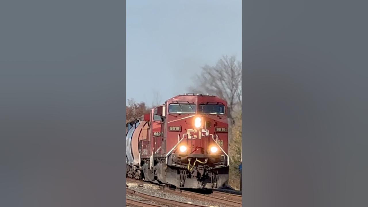 CP 9819 Eastbound Manifest at Hastings, MN - YouTube