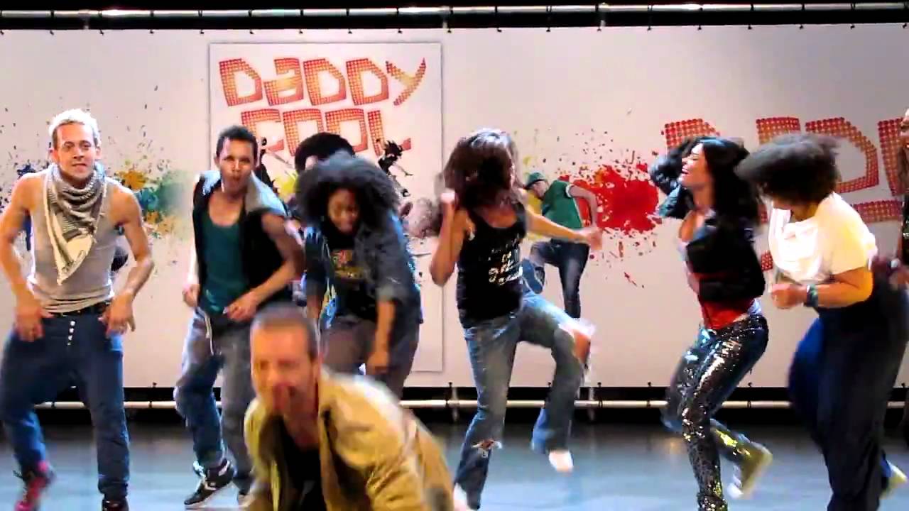 Perspresentatie Musical Daddy Cool, 28-04-2011 - YouTube