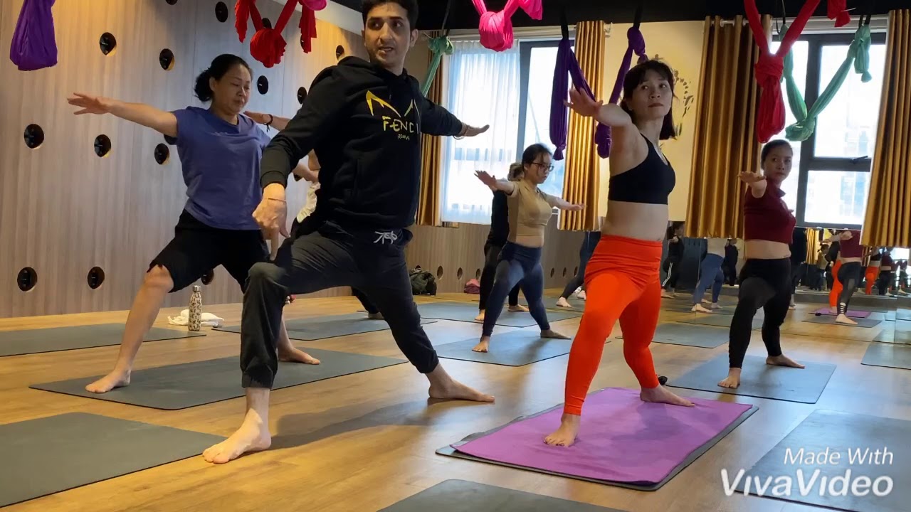 5 Minutes Beautiful yoga flow with Master Ajay - YouTube