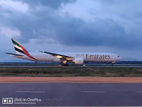 Zoetro video emirates taxy in banglore. airport whatsapp status