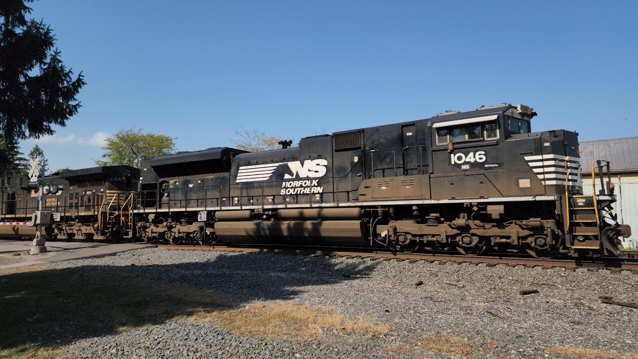 NS Train 22H NS 1046 NS 4447 Vermillion, Ohio October 6, 2024 1354 - YouTube