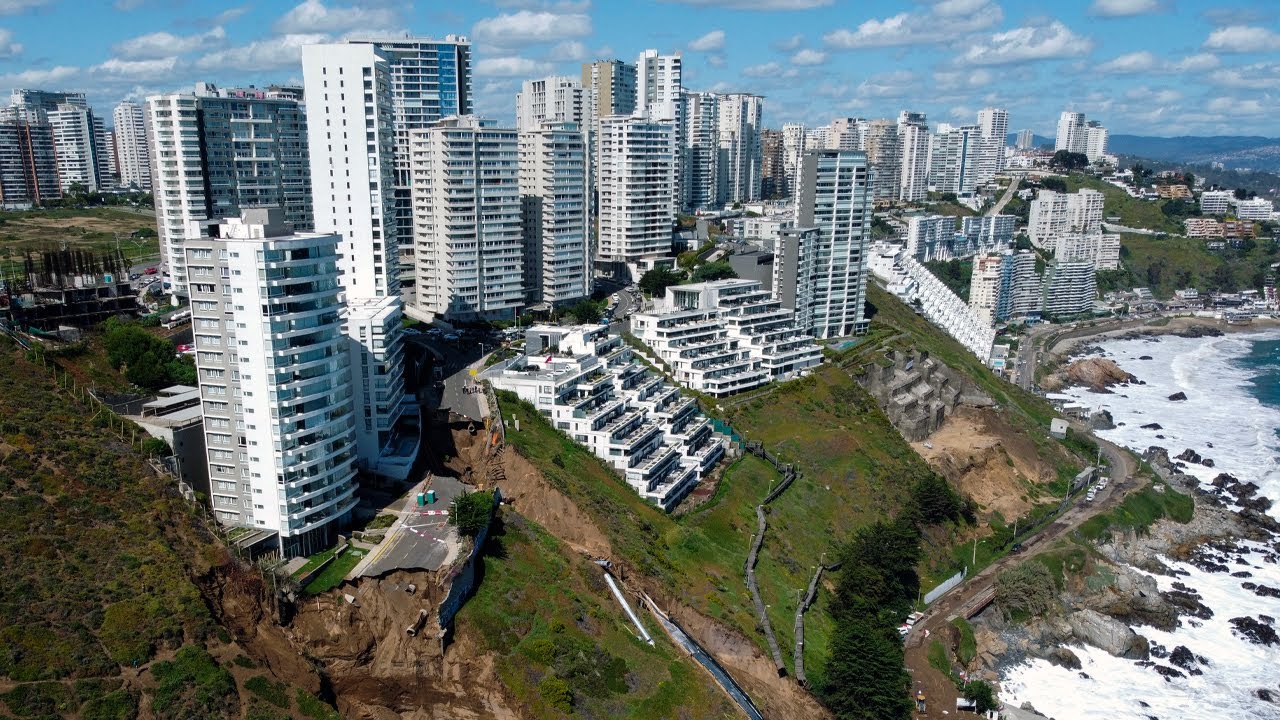 Aerial shots of second landslide aftermath in Chile's Vina del Mar ...