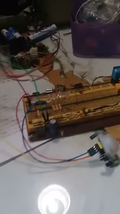 Sensor pir pada arduino uno - YouTube