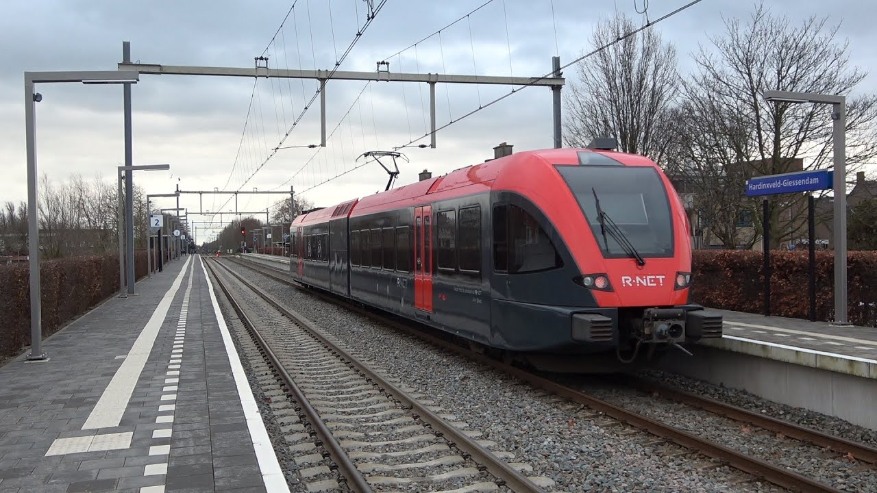 Eerste Qbuzz GTW treinstel op de Merwedelingelijn in R-net kleuren ...