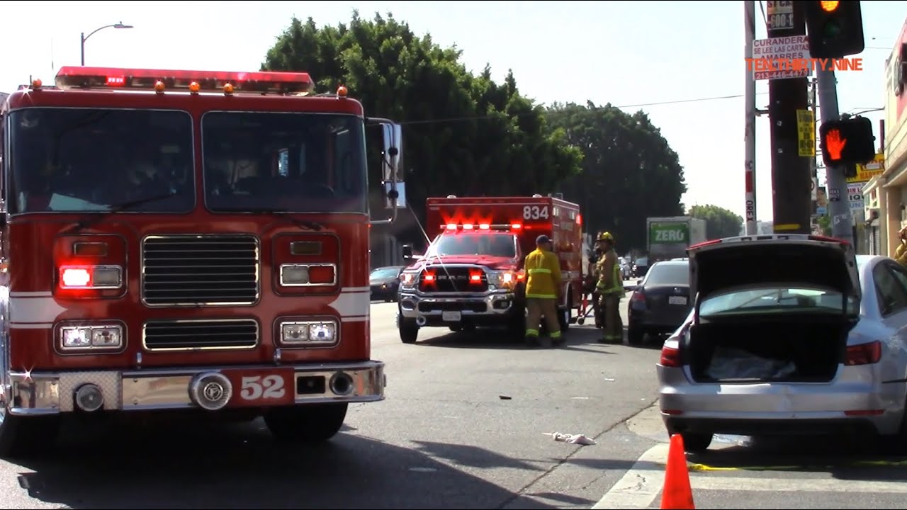 LAFD ENGINE 52 | RESCUE 52 RESPONDING TO TRAFFIC ACCIDENT - YouTube