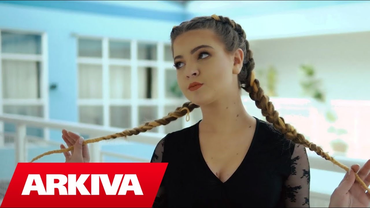 Klea - No Comment baby (Official Video HD) - YouTube