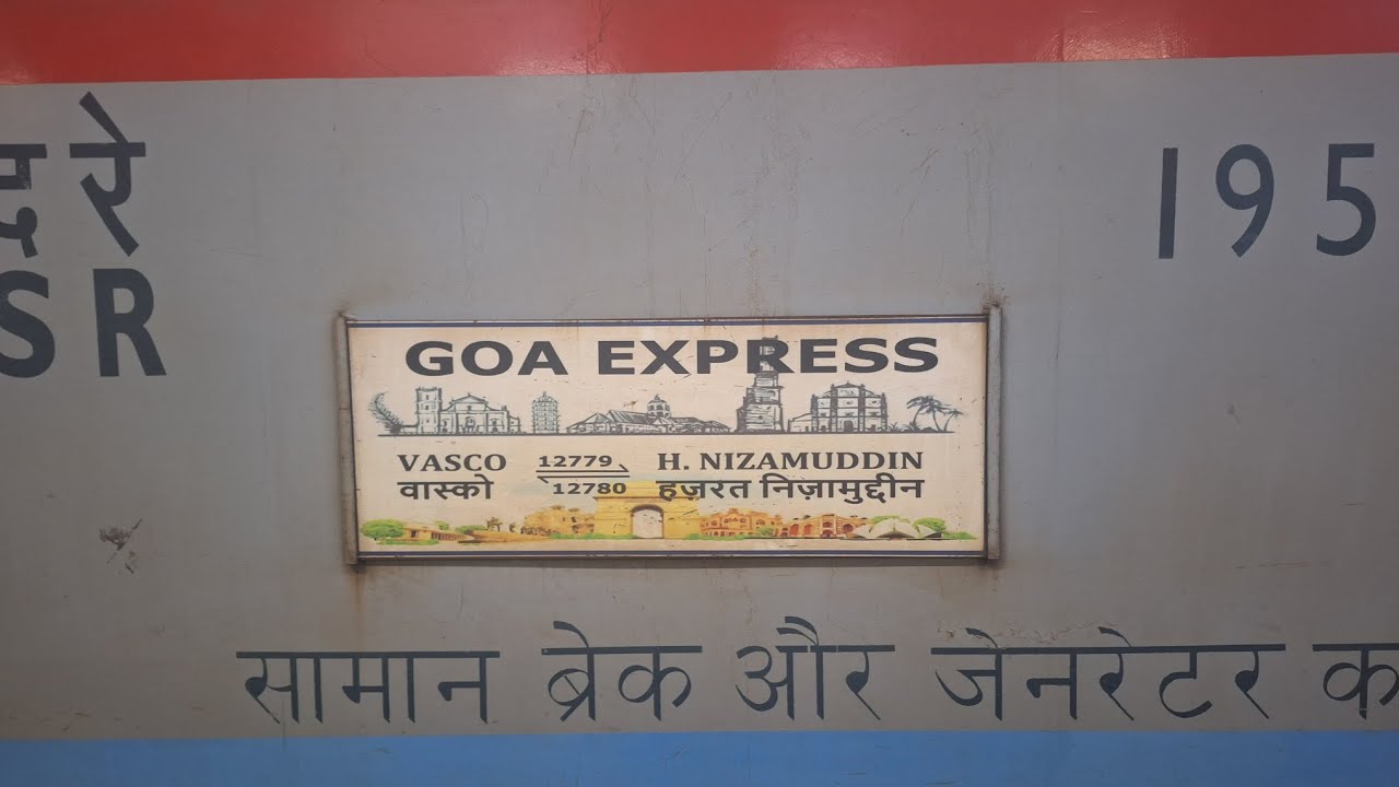 Route Diverted and 3 Hours Late Goa express arriving at Kalyan - YouTube