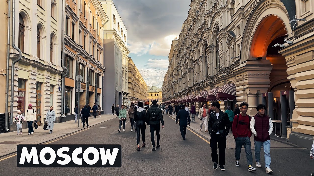 🇷🇺 Autumn 🍁 walk through beautiful MOSCOW [4K] - YouTube