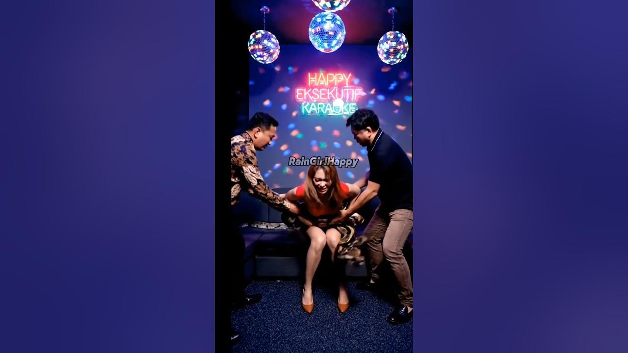 Snake Surprise in the Karaoke Room! Her Reaction Will Shock You 😱🐍 # ...