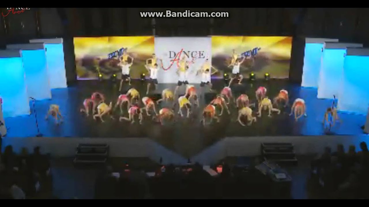 Uptown Funk - Center Stage Dance Studio (Closing Show) - YouTube