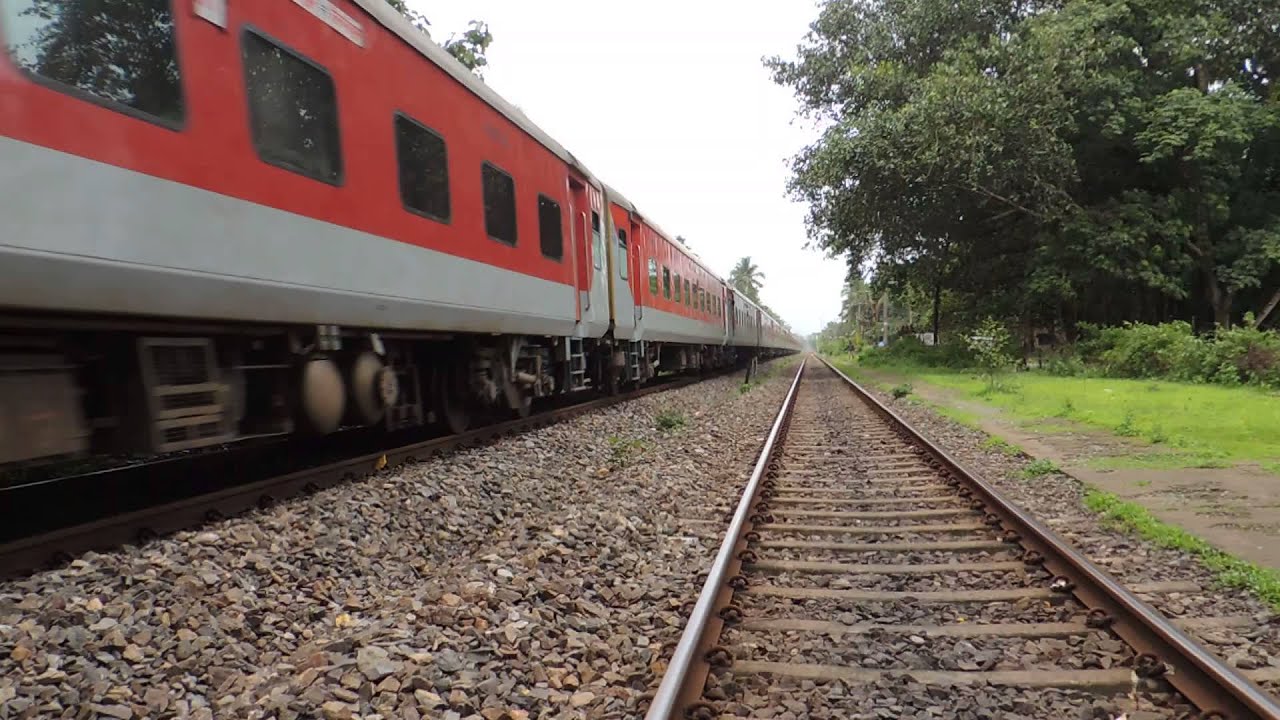 India's Longest Running Rajdhani Vibrates Suravali in Style. [HD] - YouTube